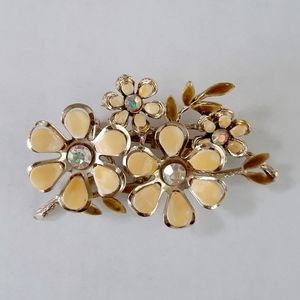 Coro | Jewelry | Vintage Coro Brooch Pin Daisy Flower Gold Tone | Poshmark